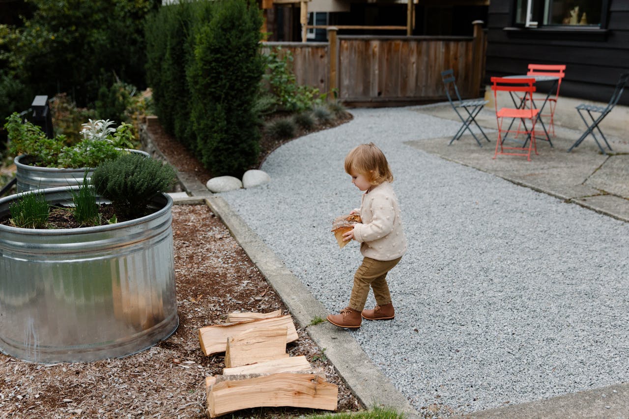 How Much Does a Yard of Pea Gravel Weigh? A Complete Guide - Local Sand ...
